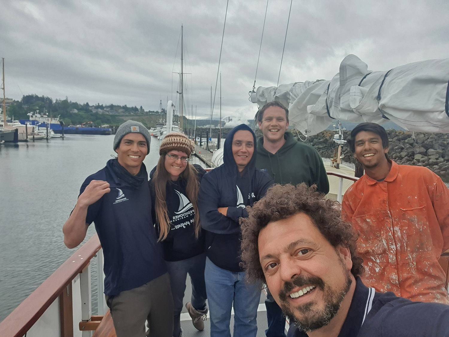 Teamwork on the sailboat | Alegria Marineros Alegria Marineros